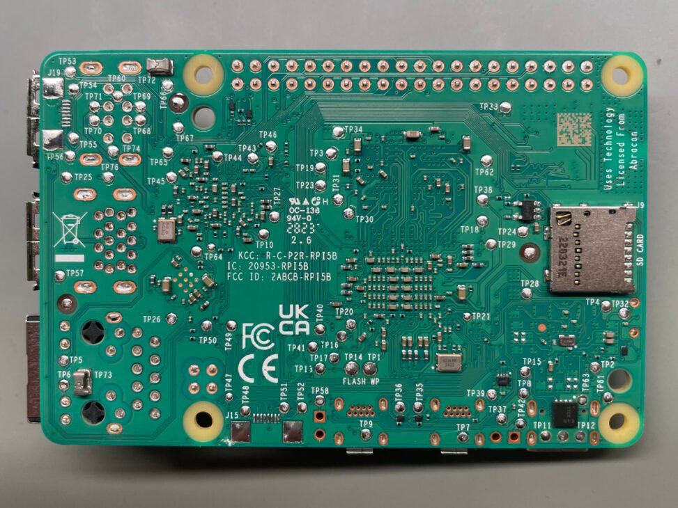 Raspberry Pi 5 Review: The Fastest Pi Yet • magazin Mehatronika